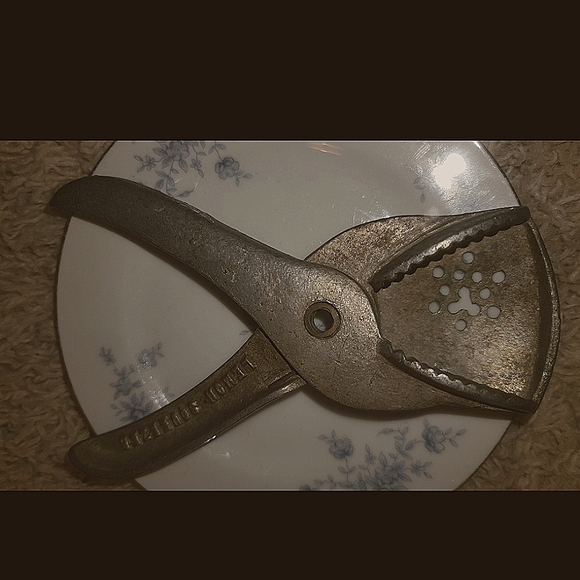 Kitchen | Vintage Lemon Squeezer | Poshmark